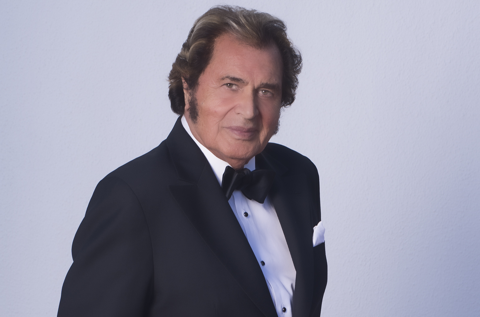 Interview: Christmas Traditions with Engelbert - COOL AS LEICESTER