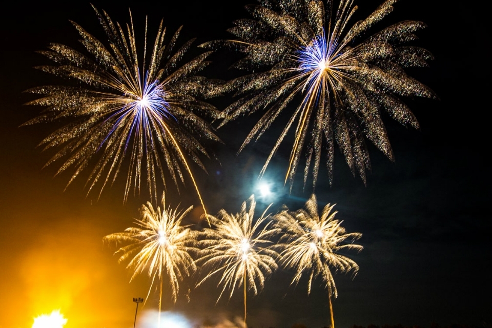 The Rainbows Fireworks Spectacular - COOL AS LEICESTER